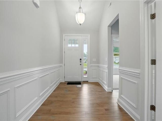 207 Saint Lukes LN