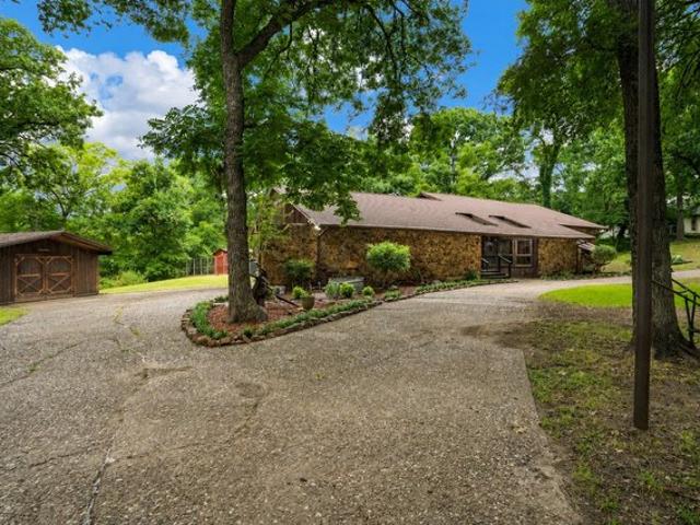 207 Shadowwood Trl, Ovilla, TX 75154
