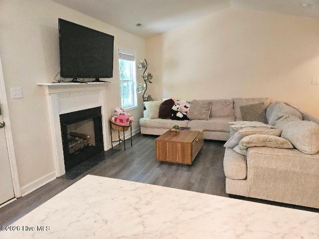 207 Sherwood Road