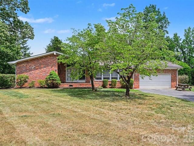 207 Sills Dr, Salisbury, NC 28146