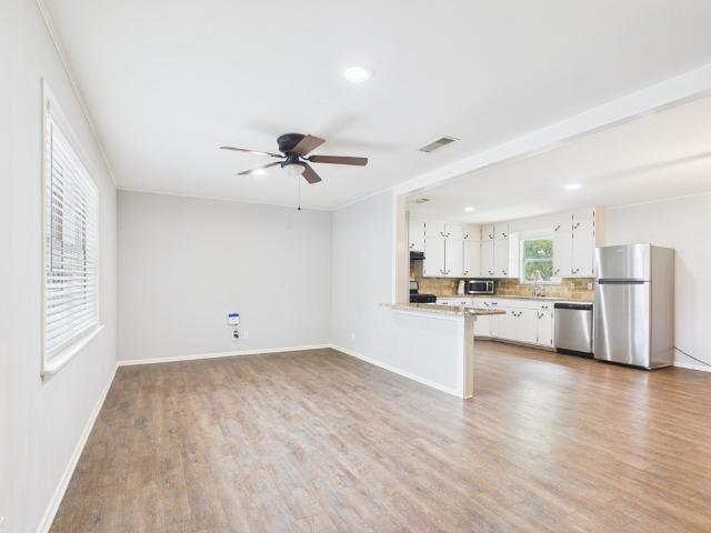 207 Skylark Dr, Fredericksburg, TX 78624 | MLS #104264 | Compass