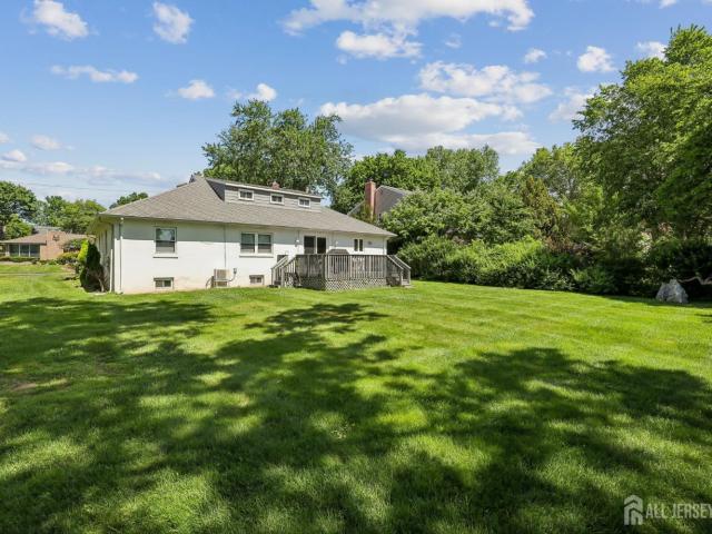 207 Stoughton Ave