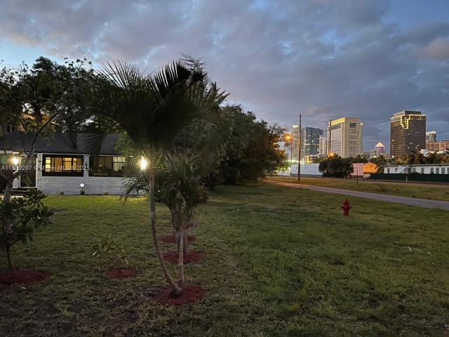 207 SW 11th St, Fort Lauderdale, FL 33315 | MLS #A11869 | Compass