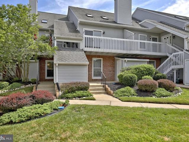 207 Park Place Dr, Cherry Hill, NJ 08002