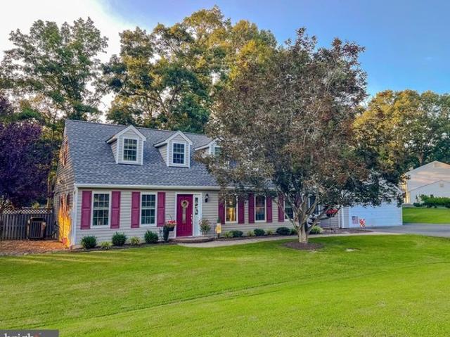 207 Persimmon Ct, La Plata, MD 20646