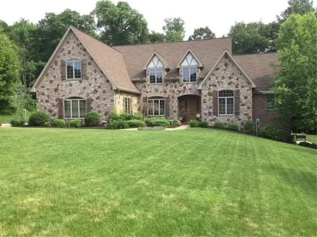 207 PHEASANT RIDGE DR, BUTLER, PA 16001 Single Family Residenc.