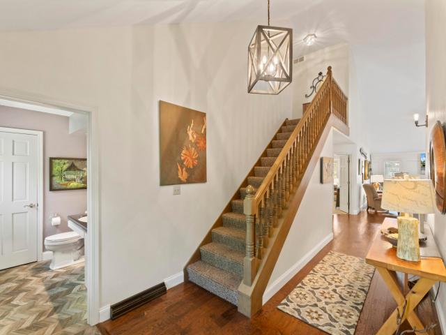 207 Pine Ter