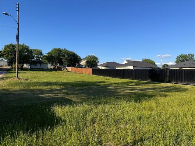 207 Pine St, Hillsboro, TX 76645 | MLS #21234