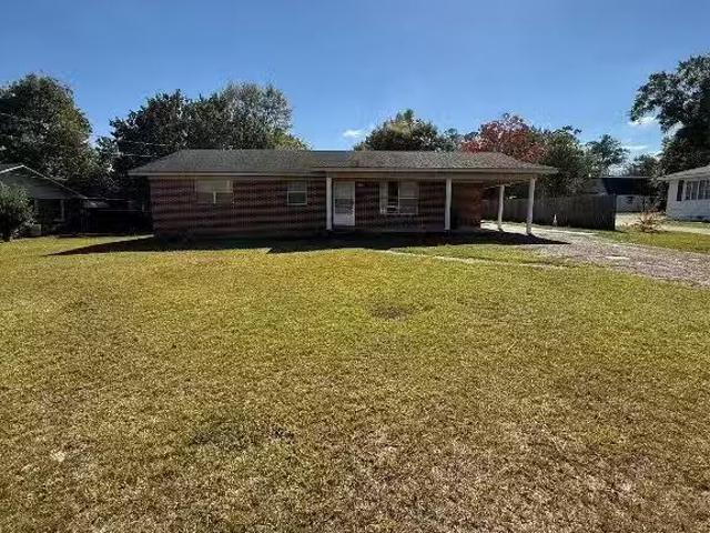 207 ROBINSON AVE, ANDALUSIA, AL 36420