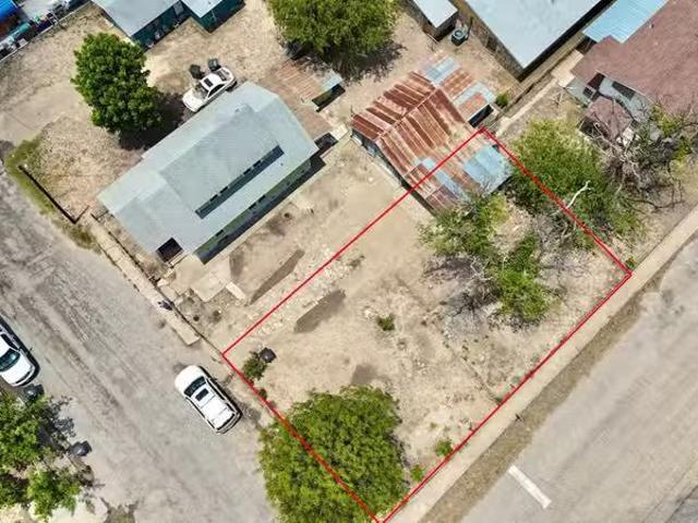207 RODRIGUEZ ST, Del Rio, TX 78840
