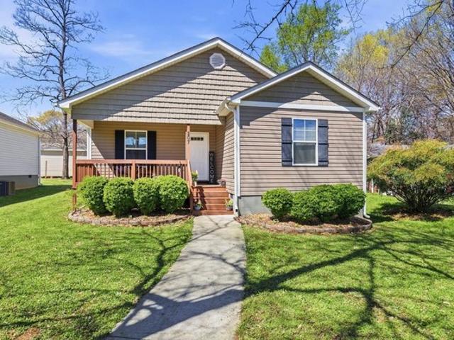 207 Ridgeway Dr, Greenville, SC 29607
