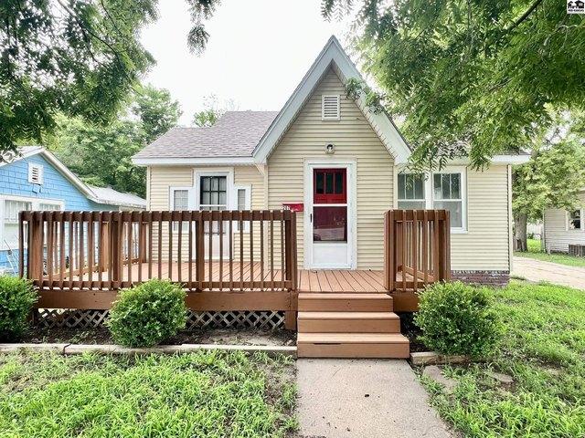 207 W 16th Ave, Hutchinson, KS 67501