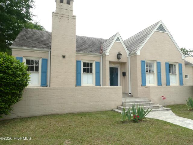 207 W 18th Street