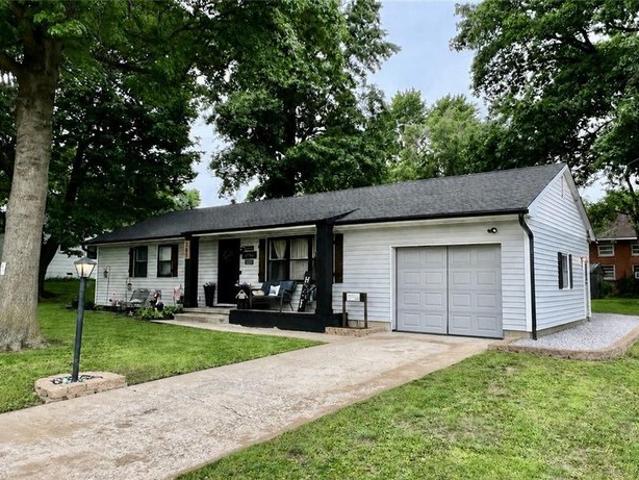 207 W 2nd St, Alma, MO 64001