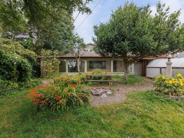 207 W 3rd St, Yachats, OR 97498