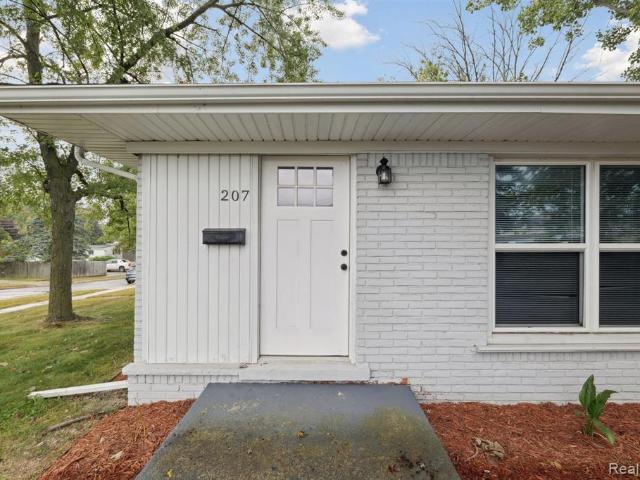 207 W Tienken Road