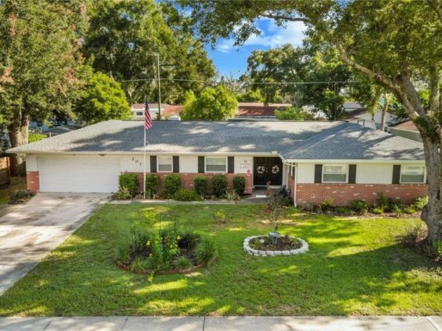 207 W Wheeler Rd, Seffner, FL 33584