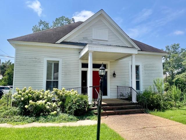 207 W Adams