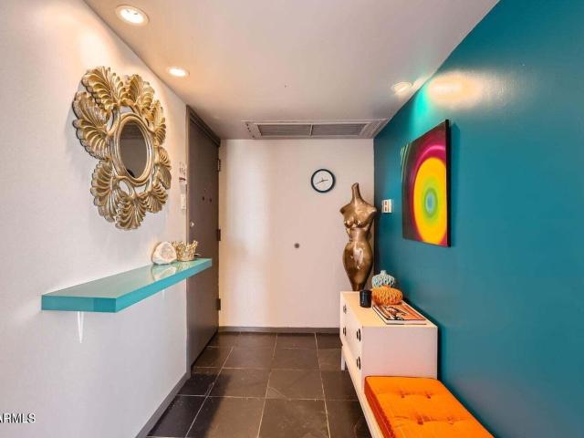 207 w clarendon avenue # g18