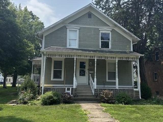 207 W Elm St, Fairbury, IL 61739