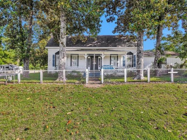 207 W Elder St, Colmesneil, TX 75938