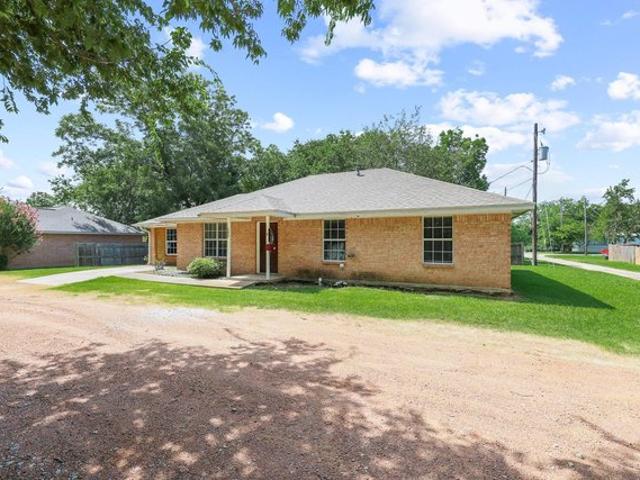 207 W South St, Whitesboro, TX 76273