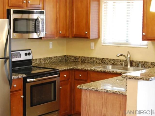 207 Westlake Dr # 3