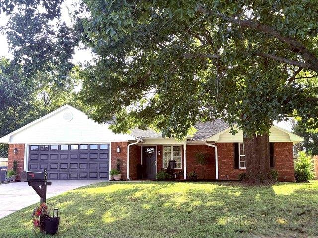 207 Willow Way, Clarksville, AR 72830