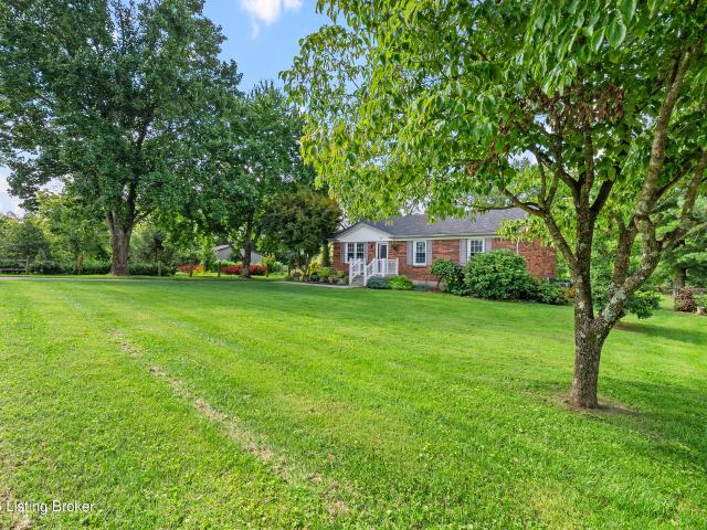 207 Victoria Dr