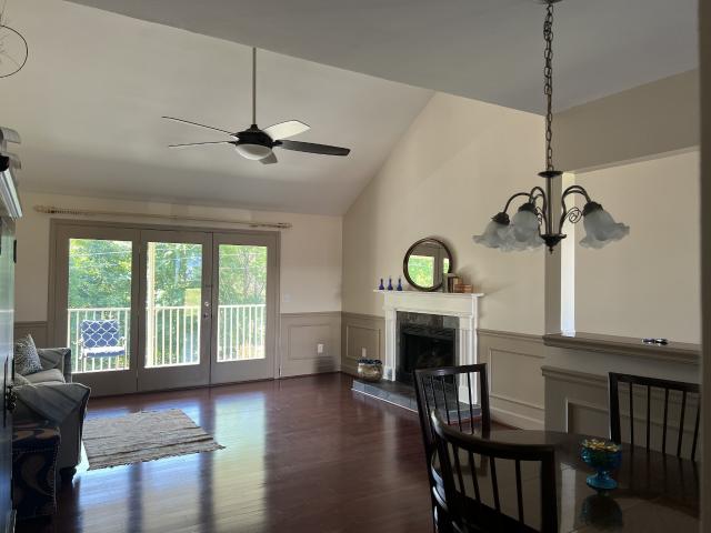 207 Village Cir W # 207