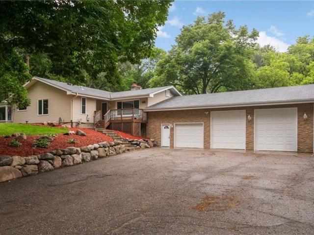 20840 Hidden Ponds Dr, Rogers, MN 55374