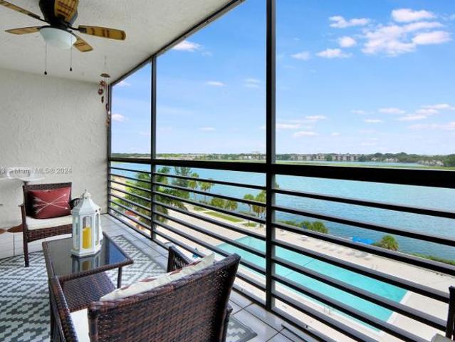 20840 San Simeon Way #606, Miami, FL 33179