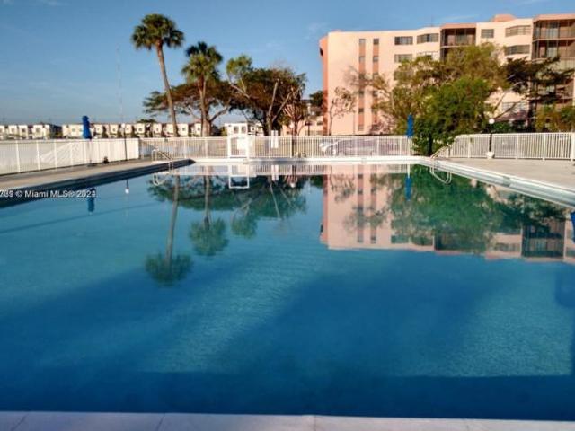 20840 San Simeon Way #103, Miami, FL 33179