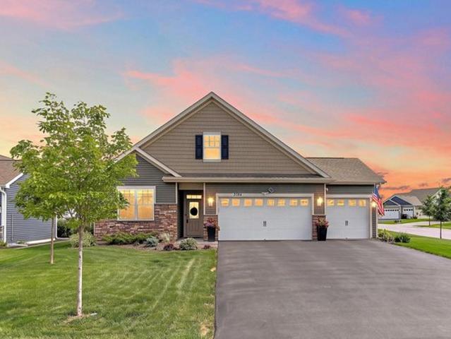 2084 Arcadia St, Shakopee, MN 55379