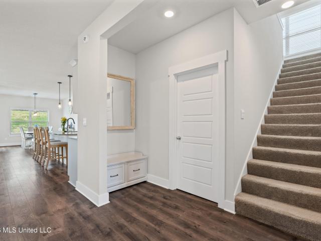 2084 Tulip Drive