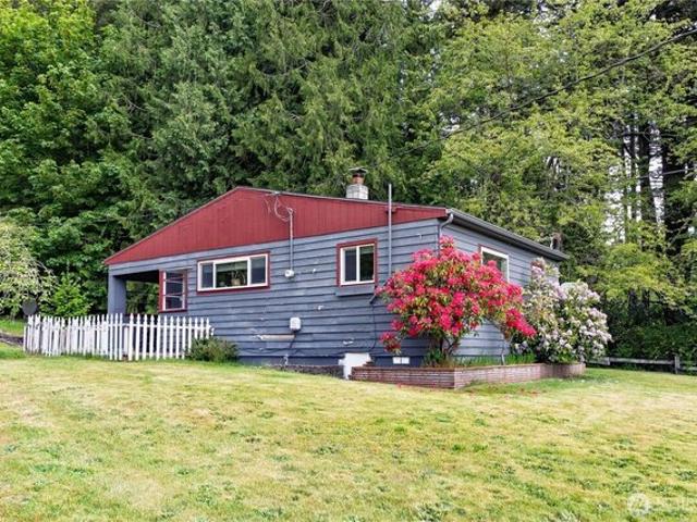 20853 Viking Ave NW, Poulsbo, WA 98370