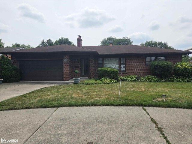 20850 Crowley St, Saint Clair Shores, MI 48081