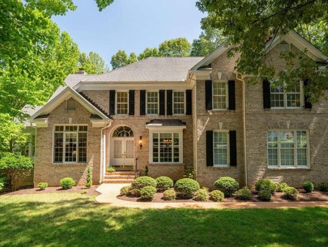 2085 Bentivar Dr, Charlottesville, VA 22911