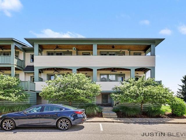 2085 Celadon Dr NE Unit 79, Grand Rapids, MI 49525