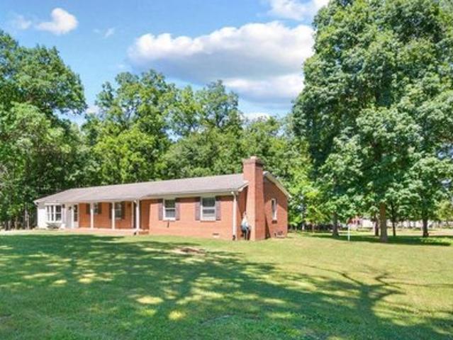 2085 Crums Church Rd, Berryville, VA 22611