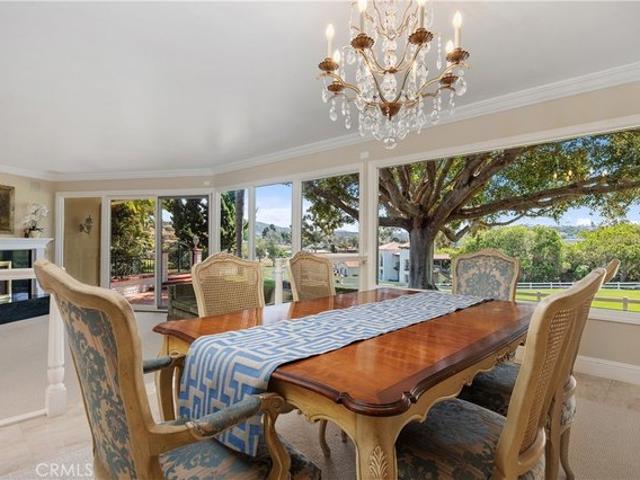 2086 Playa Rd, Carlsbad, CA 92009