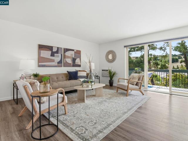 2087 Ascot Dr 124