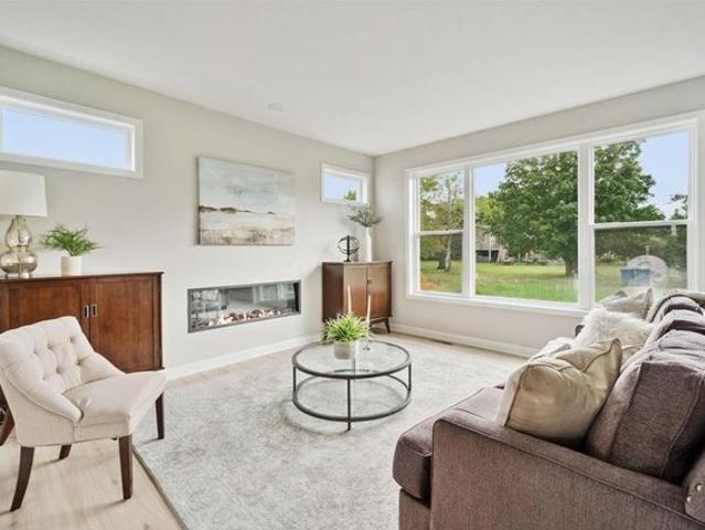 2087 Brookview St, Shakopee, MN 55379