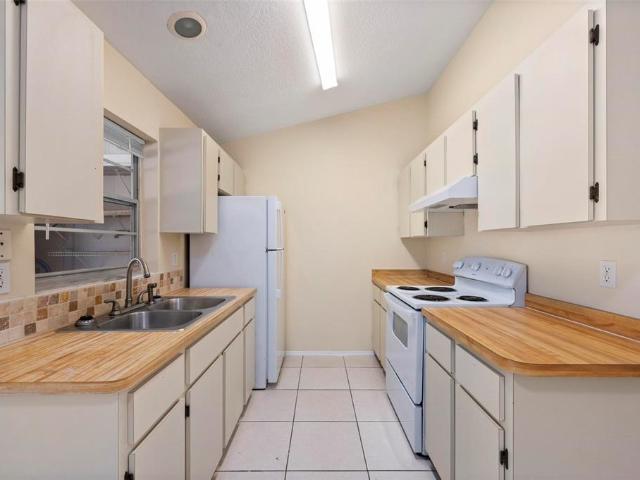 2087 Como St, Unit B, Port Charlotte, FL 33948 | MLS #C7524