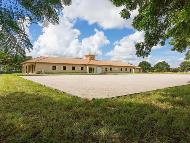 2088 Appaloosa Trl, Wellington, FL 33414
