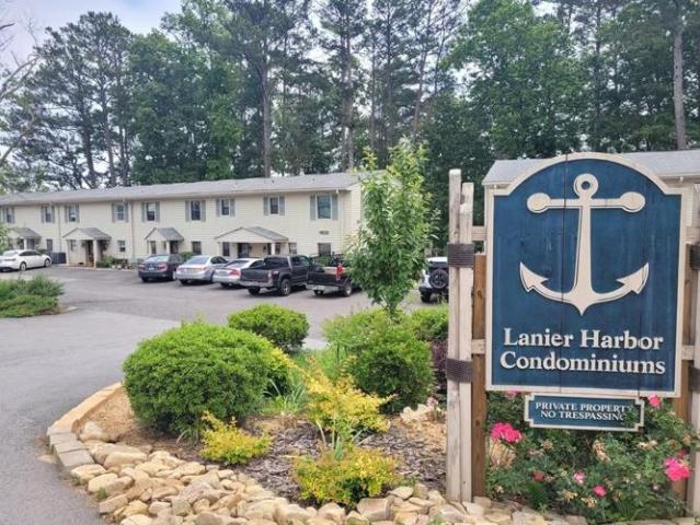 2089 Pine Tree Dr #49, Buford, GA 30518