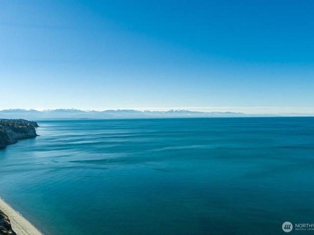2089 West Beach Rd, Oak Harbor, WA 98277