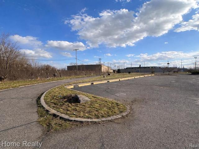 20800 Groesbeck Highway