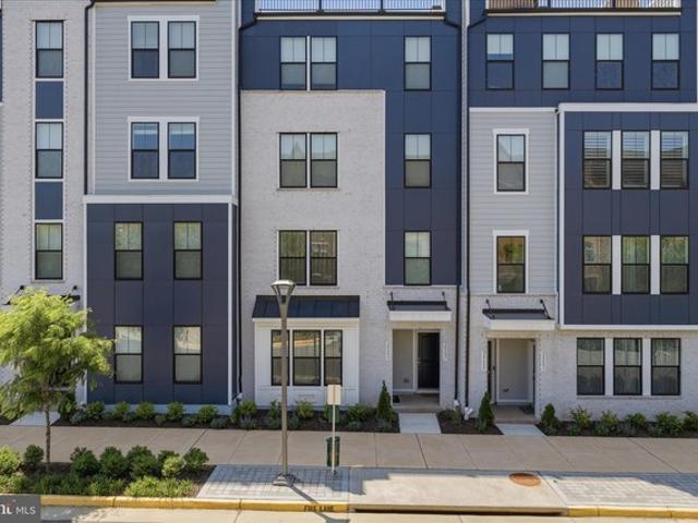 20809 Wood Quay Dr, Sterling, VA 20166