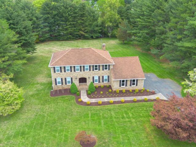 20809 Merle Dr, Gaithersburg, MD 20882 | MLS #MDMC2230 | Compass